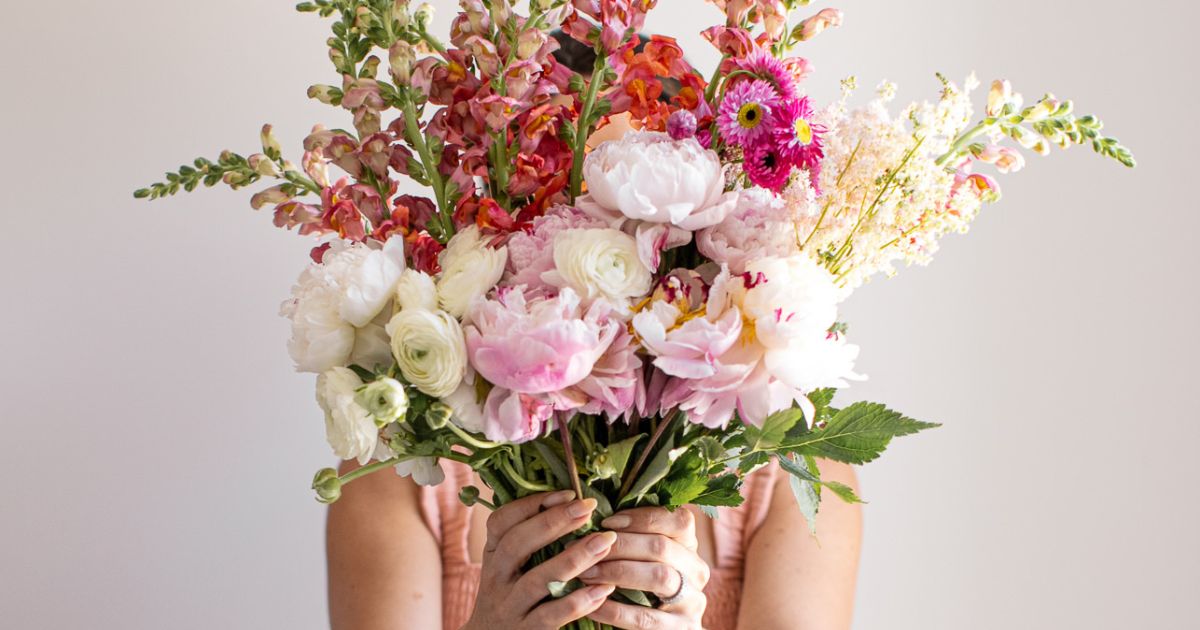 10 Easy Gratitude Practices You Can Weave Into Everyday Moments - Evolve Wellness